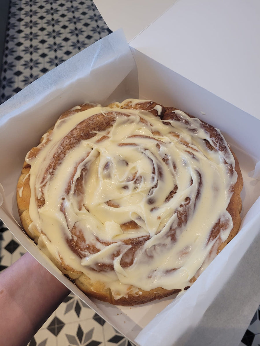 Giant Cinnamon Roll – Leah-marie Bakes